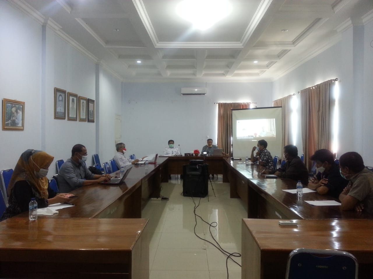 Rapat percepatan penyusunan Akreditasi Perguruan Tinggi APT Unidayan ...